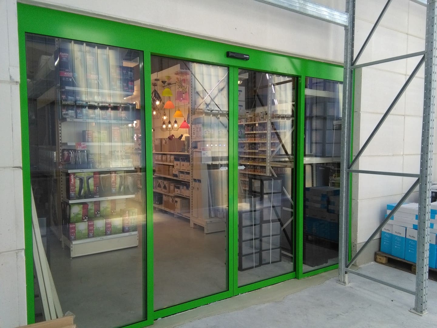 Hoe kiest u het juiste type automatische deur?